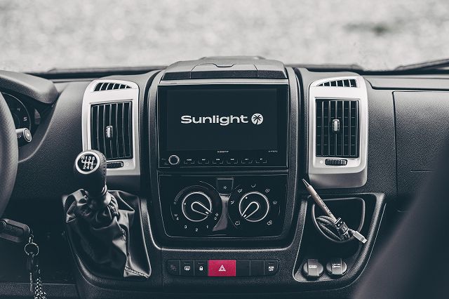 Navigations-Systeme | Fahrsicherheit & Multimedia | Sunlight GmbH